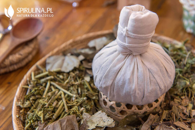 Stemple ziołowe - algi Spirulina i Chlorella