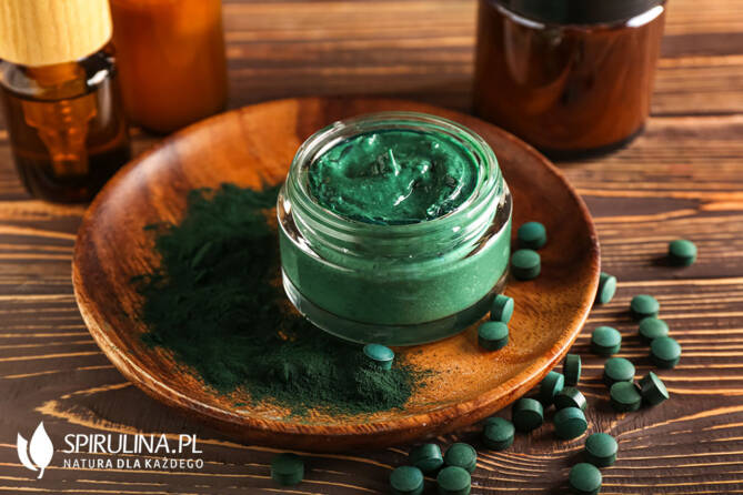 Kolagen do picia naturalny - algi Spirulina i Chlorella
